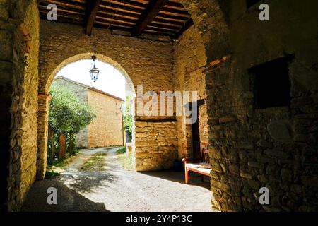 Ancient medieval village of Monterone. Province of Arezzo. Tuscany ...
