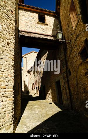 Ancient medieval village of Monterone. Province of Arezzo. Tuscany ...