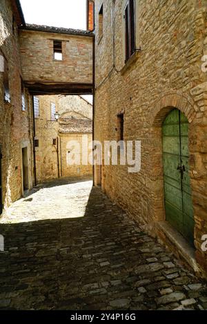 Ancient medieval village of Monterone. Province of Arezzo. Tuscany ...