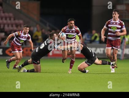 Charlie Glover of Salford Red Devils during the Betfred Super League ...
