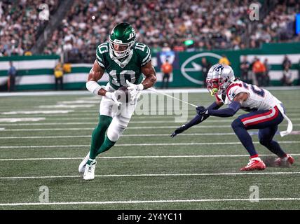 New England Patriots cornerback Alex Austin (28) follows play during ...