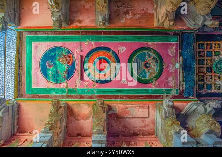 08 22 2009 Colorful design on ceiling in the magnificent corridors and ...