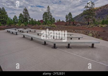 Sunset Crater Amphitheater along Lava Flow Trail Stock Photo - Alamy