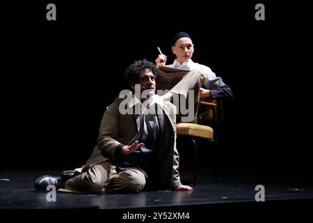 Edgar Eckert als Josef K. während der Fotoprobe für das Stück Prozess im Maxim Gorki Theater in ...