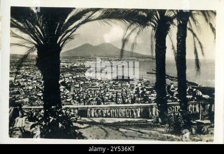 1944 , march, NAPLES , ITALY : The eruption of MOUNT VESUVIUS , from 18 ...