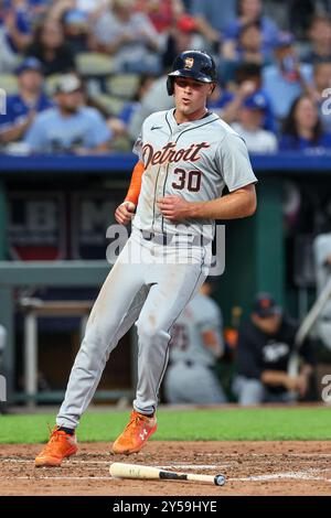 Detroit Tigers' Kerry Carpenter (30) bats during the first inning of a ...