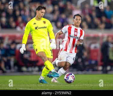 Hull City goalkeeper Ivor Pandur gives his team instructions during the ...
