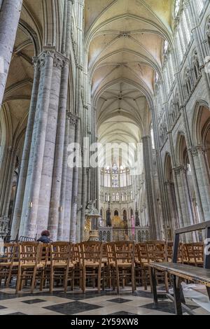 The interior of the Cathedral Basilica of Our Lady, Amiens, France ...