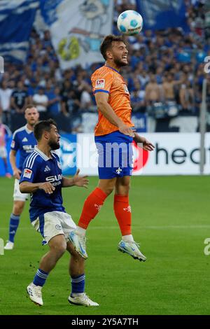 Killian Corredor (SV Darmstadt 98, #34) und Isac Lidberg (SV Darmstadt ...