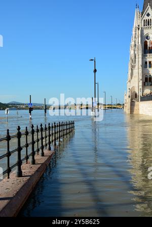 The high water levels of the Danube River in Ulm, Germany, were ...