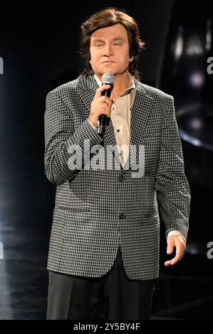 Massimo Bagnato in der Rai Talentshow Tale e Quale Show in den Fabrizio ...