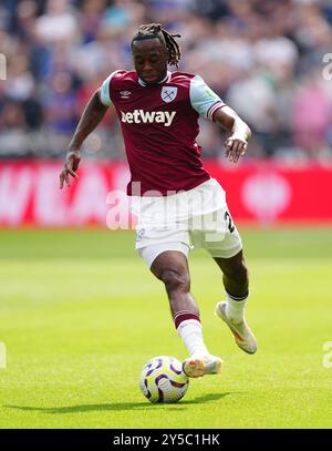 West Ham United's Aaron Wan-Bissaka during the Premier League match at ...