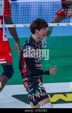 #14 Yuki Ishikawa (Sir Susa Vim Perugia) 16.Feb.2025 Sir Susa Vim Perugia vs Allianz Milano in ...