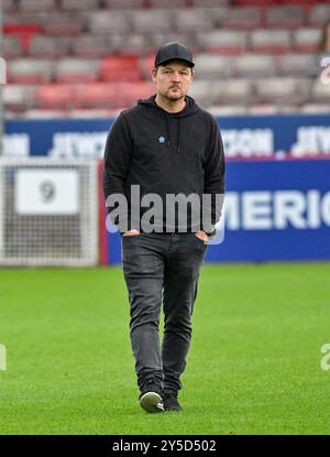 Everton manager Brian Sorensen during the Barclays Women's Super League ...