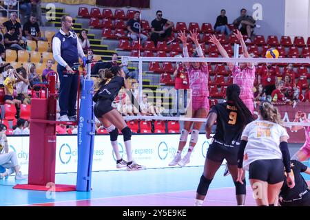 Wilma Salas attack during Volley Italian Championship Serie A Women ...