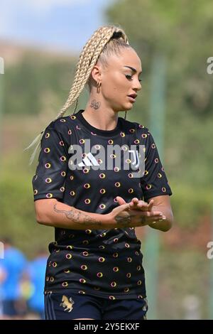 Alisha Debora Lehmann of Juventus F.C. in action during the quarter ...