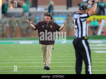 Wyoming head coach Jay Sawvel in the second half of an NCAA college ...