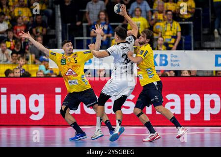Aaron Mensing (MT Melsungen #33) , GER, MT Melsungen - TVB 1898 ...