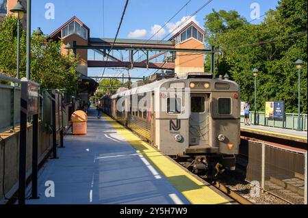 New Jersery Transit Bay Street Station Stock Photo - Alamy