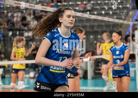 Lucia Varela Gomez (Allianz MTV Stuttgart, #12) GER, Allianz MTV ...