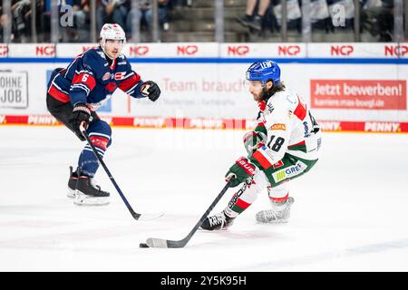 Julius Karrer (6, Nuernberg Ice Tigers, NIT ) Marc Michaelis (65, Adler ...