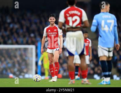 Declan Rice of Arsenal prepares to take a throw in during the Premier ...