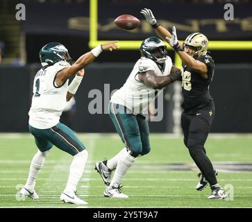 Philadelphia Eagles offensive tackle Mekhi Becton celebrates with son ...