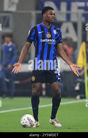 Inter Milan’s Denzel Dumfries during the training session at the Al ...