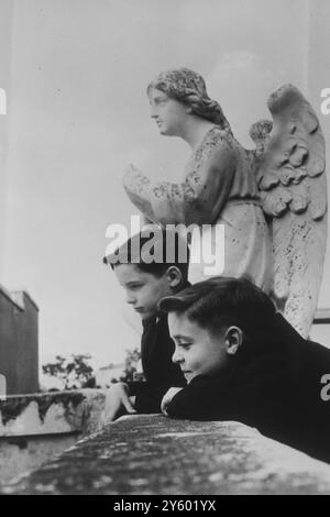 FOLLOWING THE STEPS OF JESUS IN JERUSALEM 22 MARCH 1961 Stock Photo - Alamy