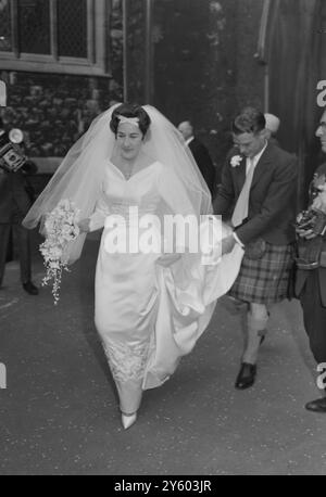 FLOCKHART R WEDS MISS G TATLOW / 11 MARCH 1961 Stock Photo - Alamy