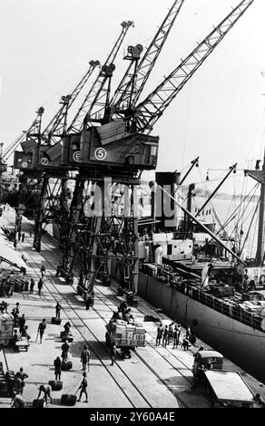 PIRATE SHIP HIDEOUT PLACES FOR PIRATE SHIP SANTA MARIA, ANGOLA 26 ...