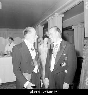 FIELD MARSHAL LORD EARL ALEXANDER / 15 NOVEMBER 1960 Stock Photo - Alamy