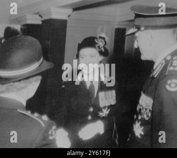PRINCESS MARGARET ROSE ST JOHNS BRIGADE CADET RALLY 9 JULY 1960 Stock ...