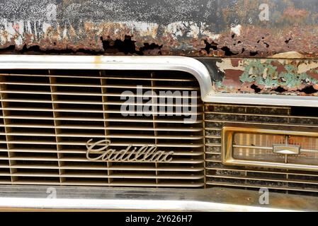 Rusty old Cadillac front radiator detail Stock Photo - Alamy