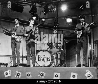 8 OCTOBER 1963 THE BEATLES - RINGO STARR, GEORGE HARRISON, JOHN LENNON ...