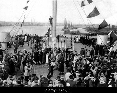 The Strength through Joy ship 'Wilhelm Gustloff', 1937 Stock Photo - Alamy