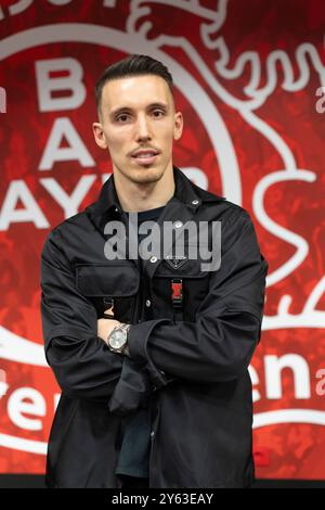 Alejandro Grimaldo (Bayer 04 Leverkusen, 20) UEFA Champions League ...