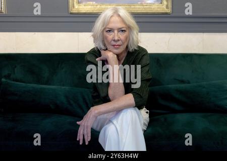 Susi Sanchez Poses portrait session during the promotion of Reinas, at ...