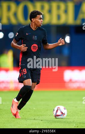 Lamine Yamal of Spain (C) runs with the ball during a FIFA Men’s World ...
