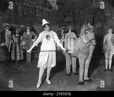 The pantomime , ' Babes In The Wood ' at the Aldwych Theatre . Miss Edith Drayson as Maid Marion ...