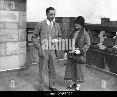 At Gleneagles , Mrs Walter Raleigh Kerr and Captain Howard Kerr 1920s ...