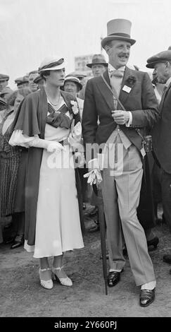 Ascot . Honourable Mrs Mervyn Wingfield . 1933 Stock Photo - Alamy