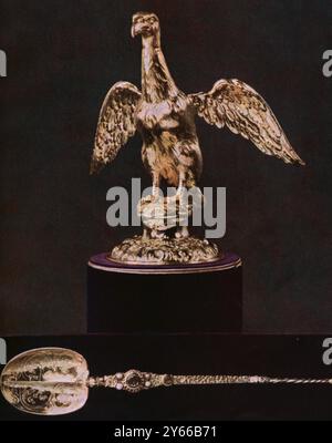 The Golden Ampulla and the Anointing Spoon Stock Photo - Alamy