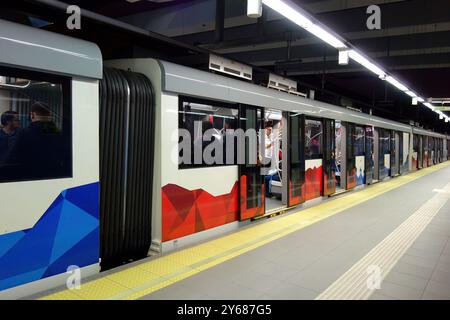 Subway, Metro, Quito, Ecuador, South America Stock Photo - Alamy