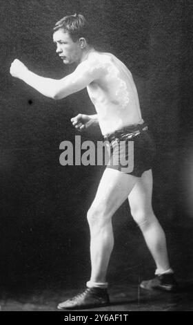 American featherweight boxer Grover Hayes, alias "The Battler" ca. 1910 ...