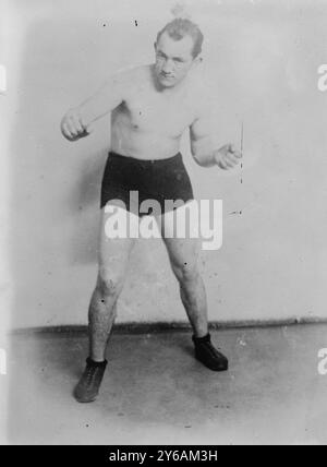 Freddie Hicks (1891-1967), a middleweight boxer from Detroit Stock ...