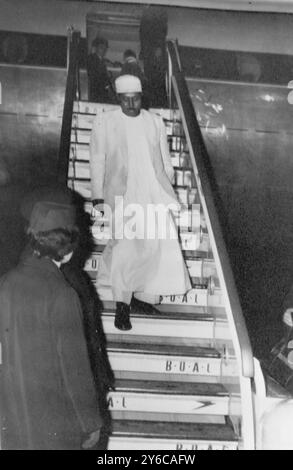 SULTAN OF ZANZIBAR SEYYID JAMSHID BIN ABDULLAH ON A PIG HUNT ; 18 ...