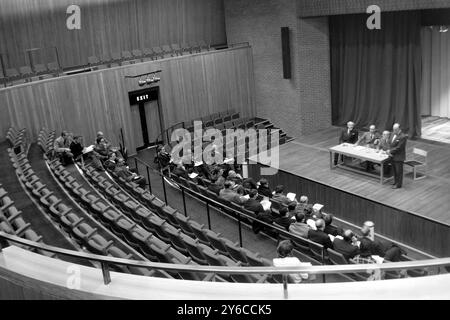 NUFFIELD THEATRE SOUTHAMPTON SIR BASIL SPENCE AND DOCTOR RICHARD ...