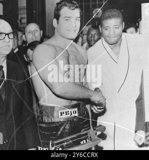 Italian professional boxer Sante Amonti, 1970s Stock Photo - Alamy