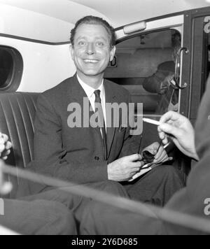 LAW & ORDER DR STEPHEN WARD ARRIVES FOR TRIAL IN LONDON ; 30 JULY 1963 ...